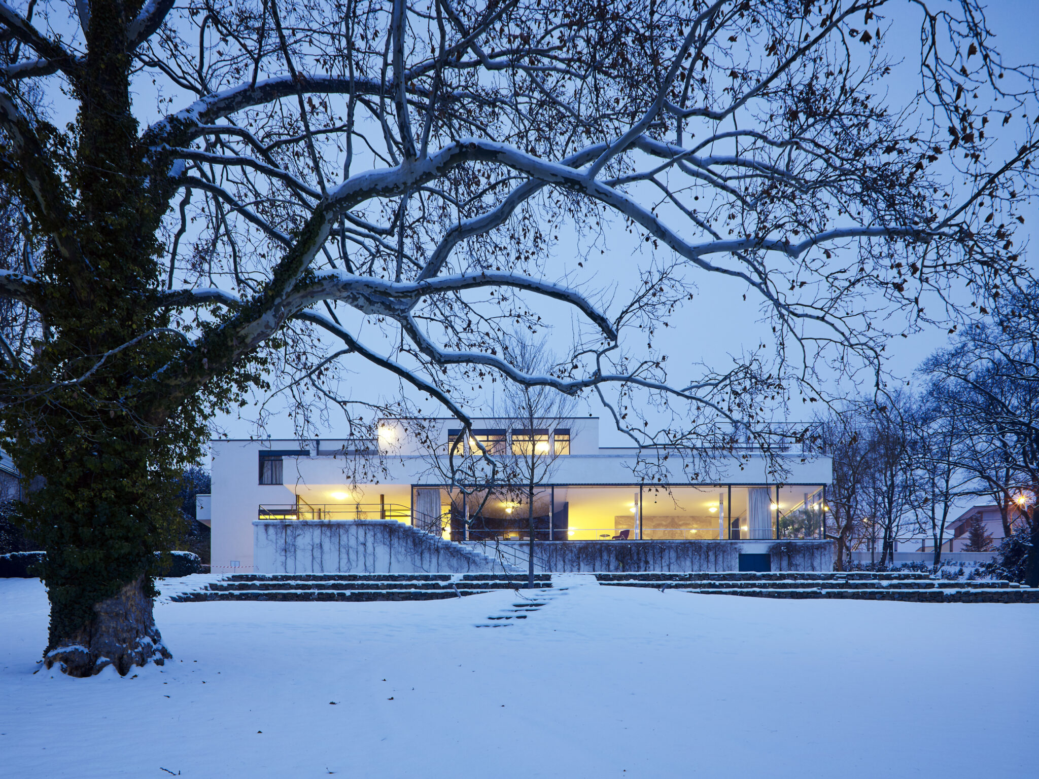 VILLA TUGENDHAT - MIES VAN DER ROHE